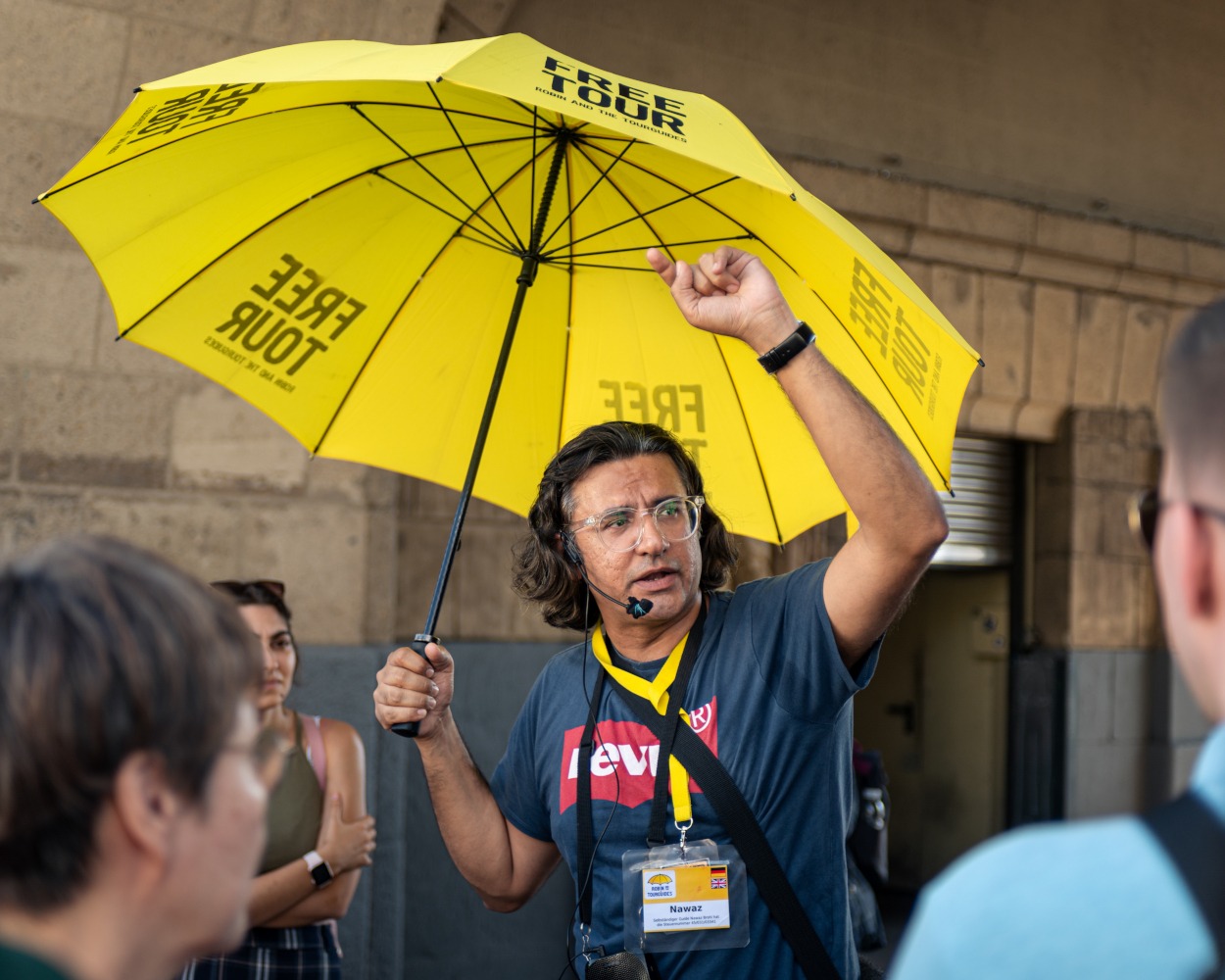 Private Jogging Accompaniment - Robin and the Tourguides